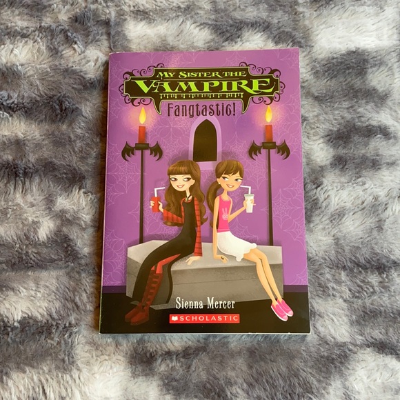 Scholastic | Other | My Sister The Vampire By Sienna Mercer 98 Page ...